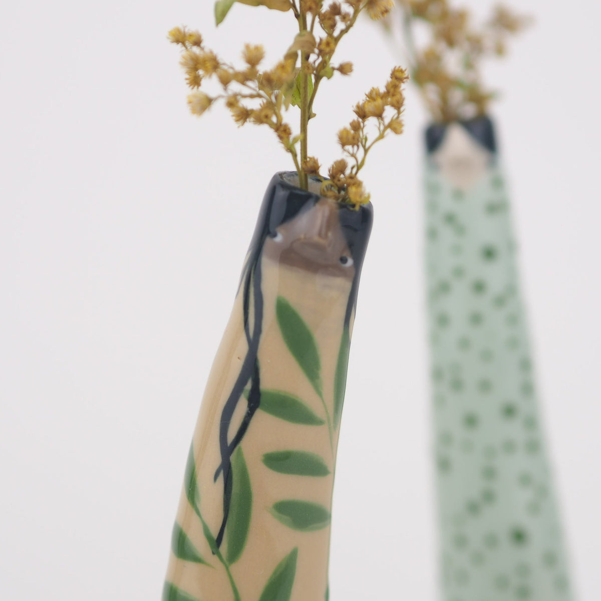 Mika the Bud Vase – The Pottery Parade